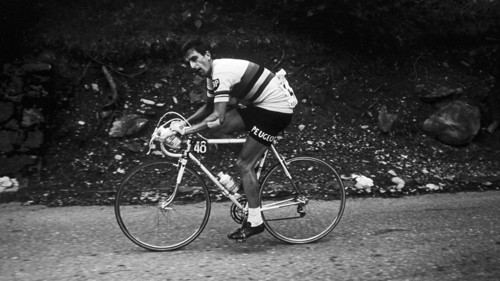 50 jaar na Tom Simpson: hij zag wit, zo wit | NOS