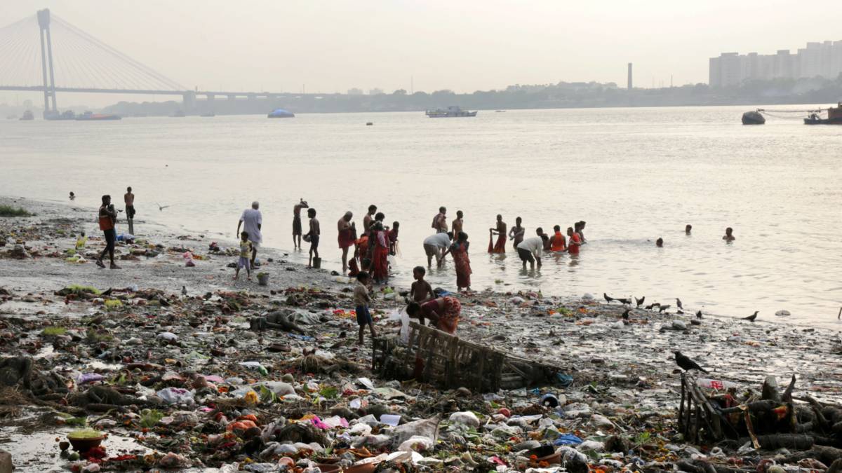 Afvaldumpverbod rond zwaar vervuilde Ganges