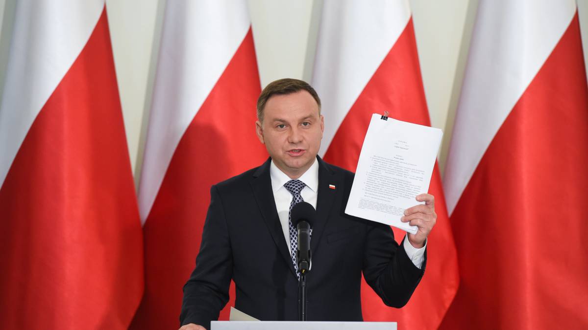 Poolse president presenteert hervormingsplannen rechterlijke macht