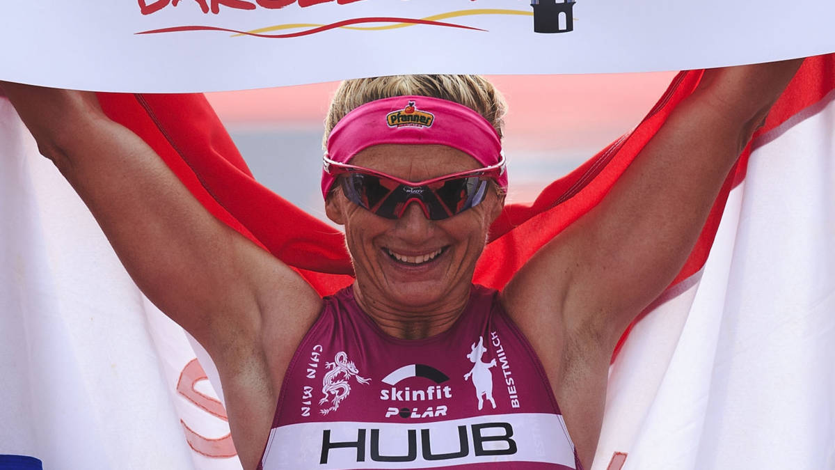 Oppermachtige Van Vlerken wint Ironman in Barcelona