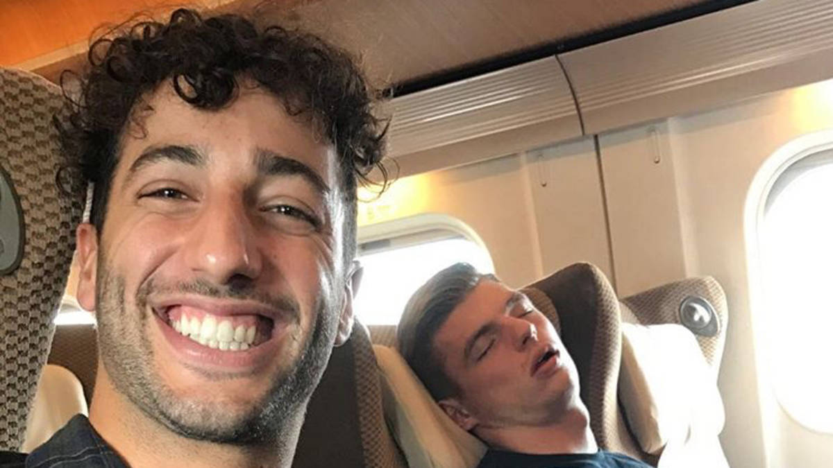 Gênante foto van slapende Max Verstappen gaat viral