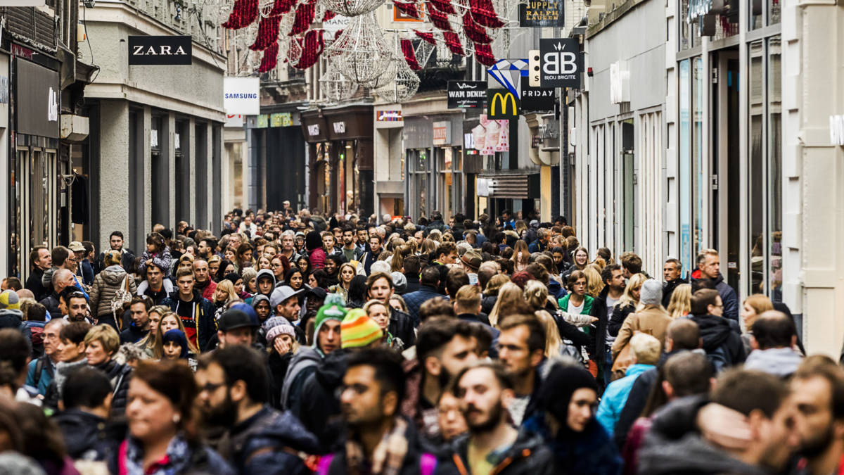 'Datahandelaren schenden privacy van miljoenen Nederlanders'