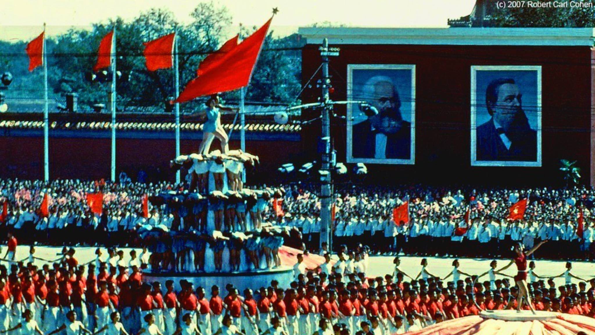 'China is nog steeds een dictatuur' | Nieuwsuur