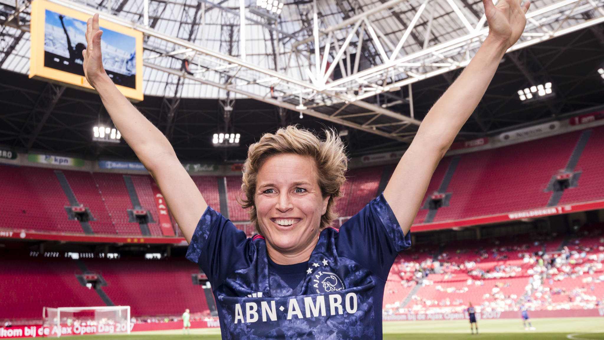 Koster gaat aan de slag als manager vrouwenvoetbal Ajax | NOS