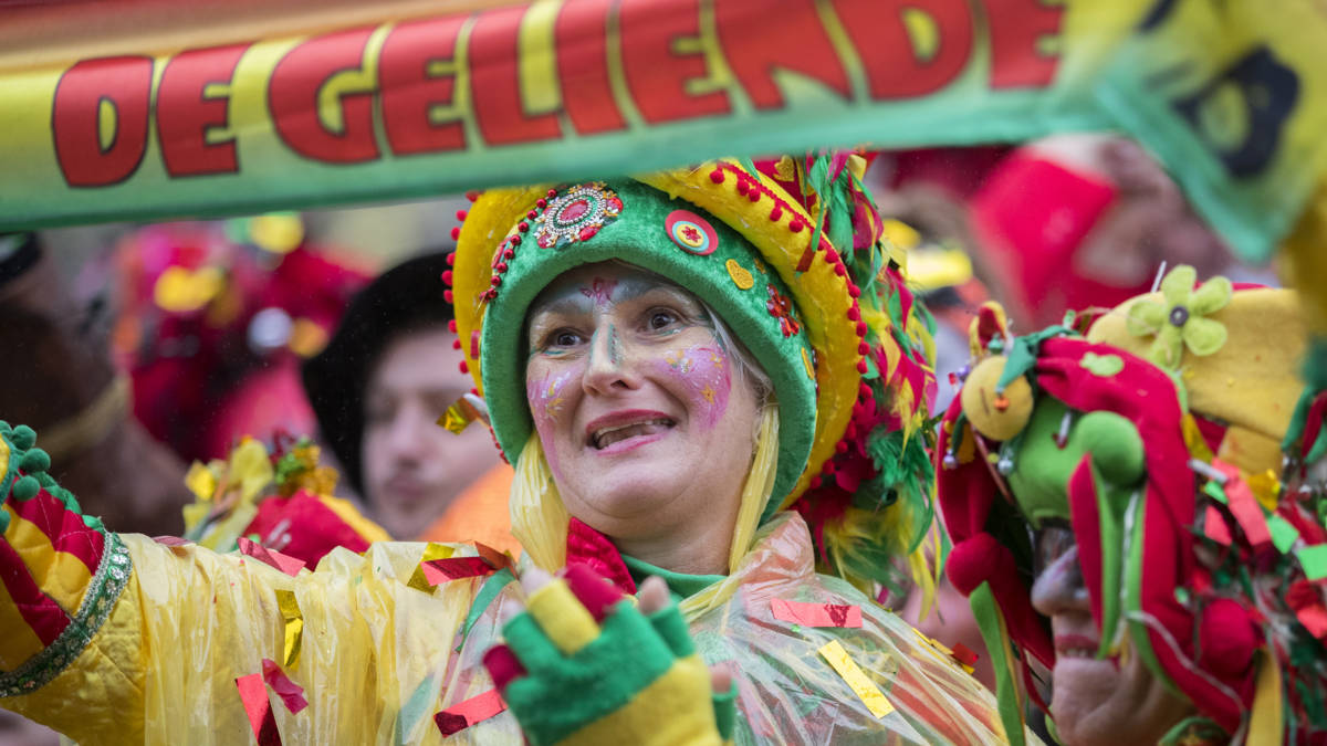 Elfde van de elfde: duizenden bij start carnavalsseizoen