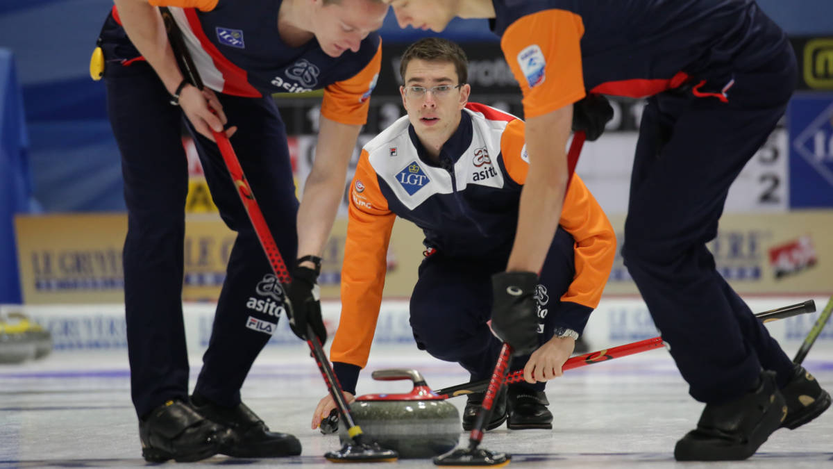 EK curling: Oranje buigt voor Rusland en Duitsland
