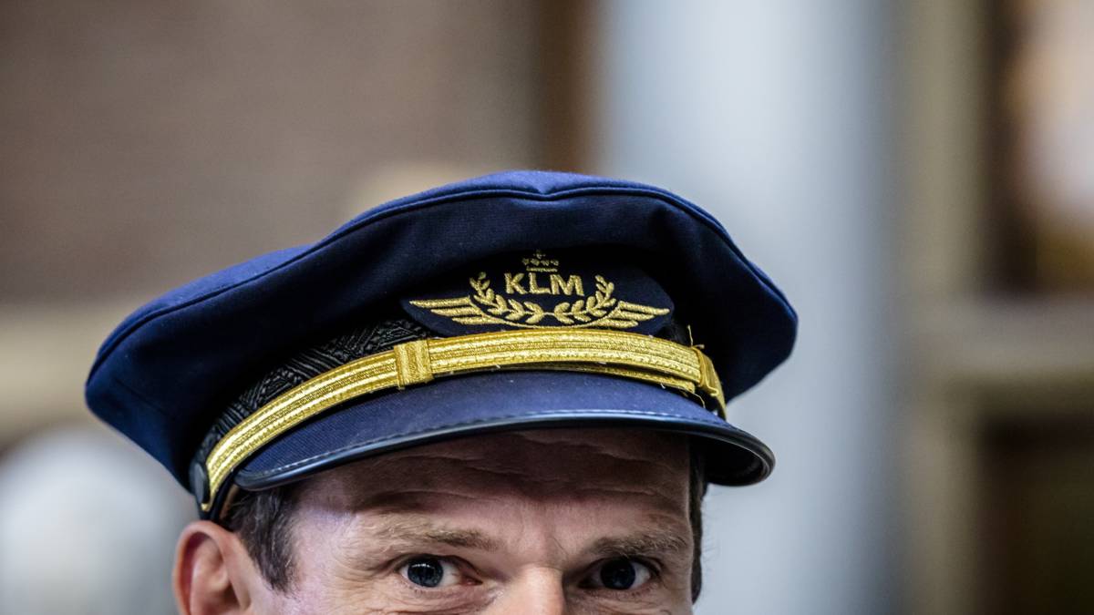 Piloten van KLM hoeven geen pet meer op
