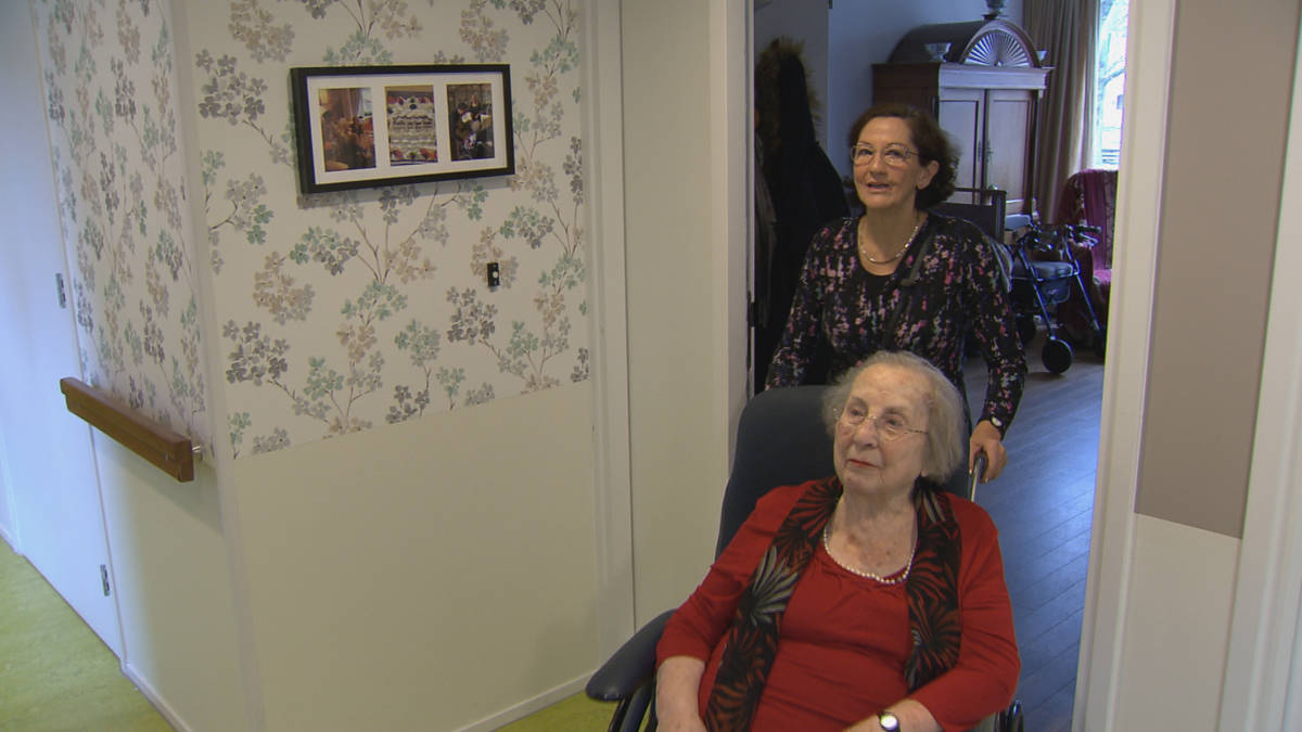 Hélène Wolf zorgt voor haar 100-jarige moeder