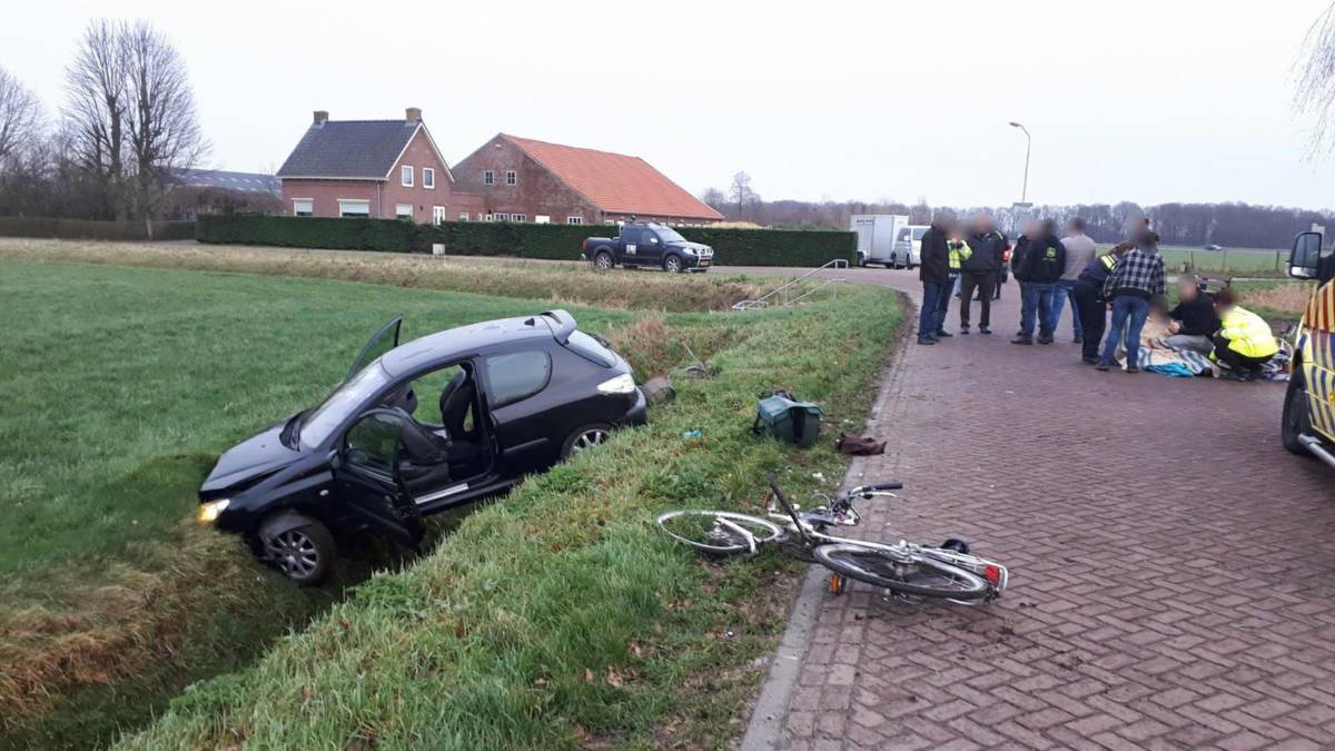 Jongen van 17 zonder rijbewijs veroorzaakt zware aanrijding