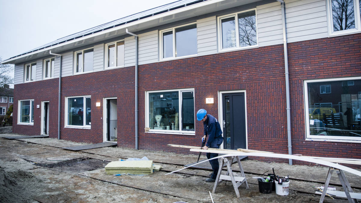 Woningcorporaties maken ruime winst op sociale huurhuizen | NOS