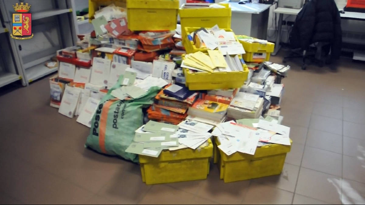 Italiaanse postbode 'vergeet' ruim 500 kilo post te bezorgen