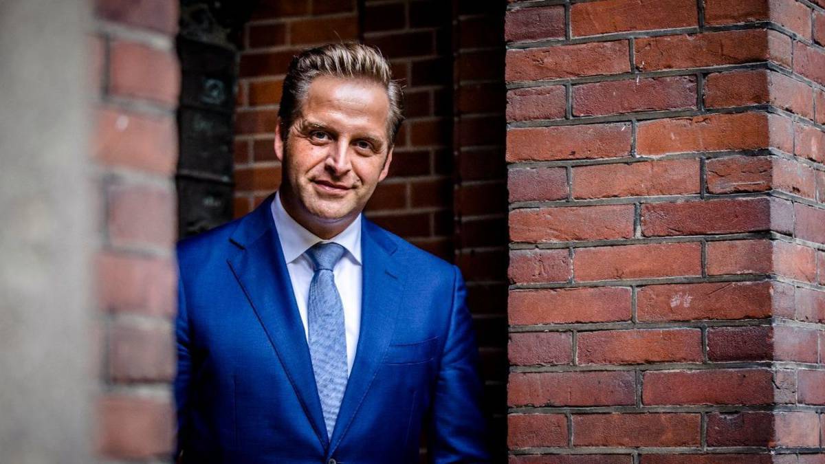 De Jonge gaat in gesprek over levering dodelijk poeder