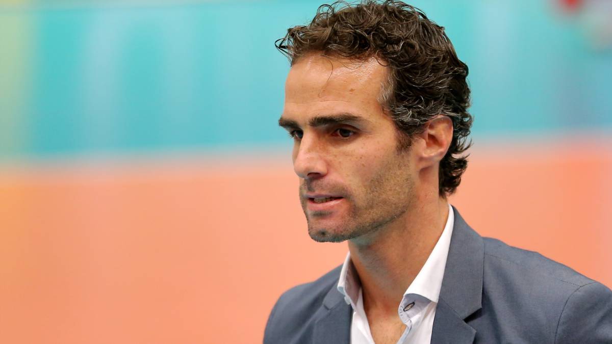 Volleybalcoach Hellinga vertrekt bij Dynamo