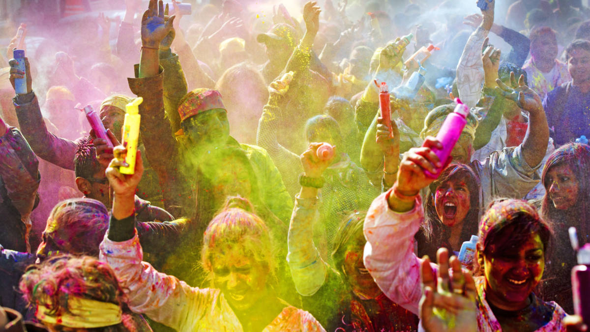 Den Haag en Rotterdam te koud voor lentefeest Holi