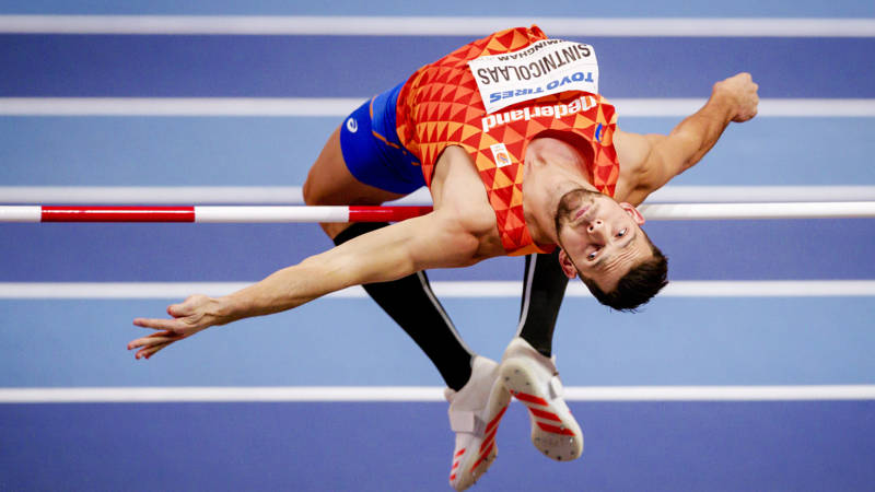 Meerkamper Sintnicolaas zakt weg na hoogspringen