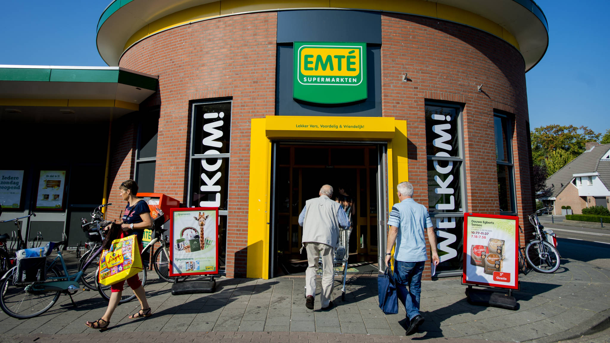 Emté-supermarkten verkocht aan Jumbo en Coop | NOS