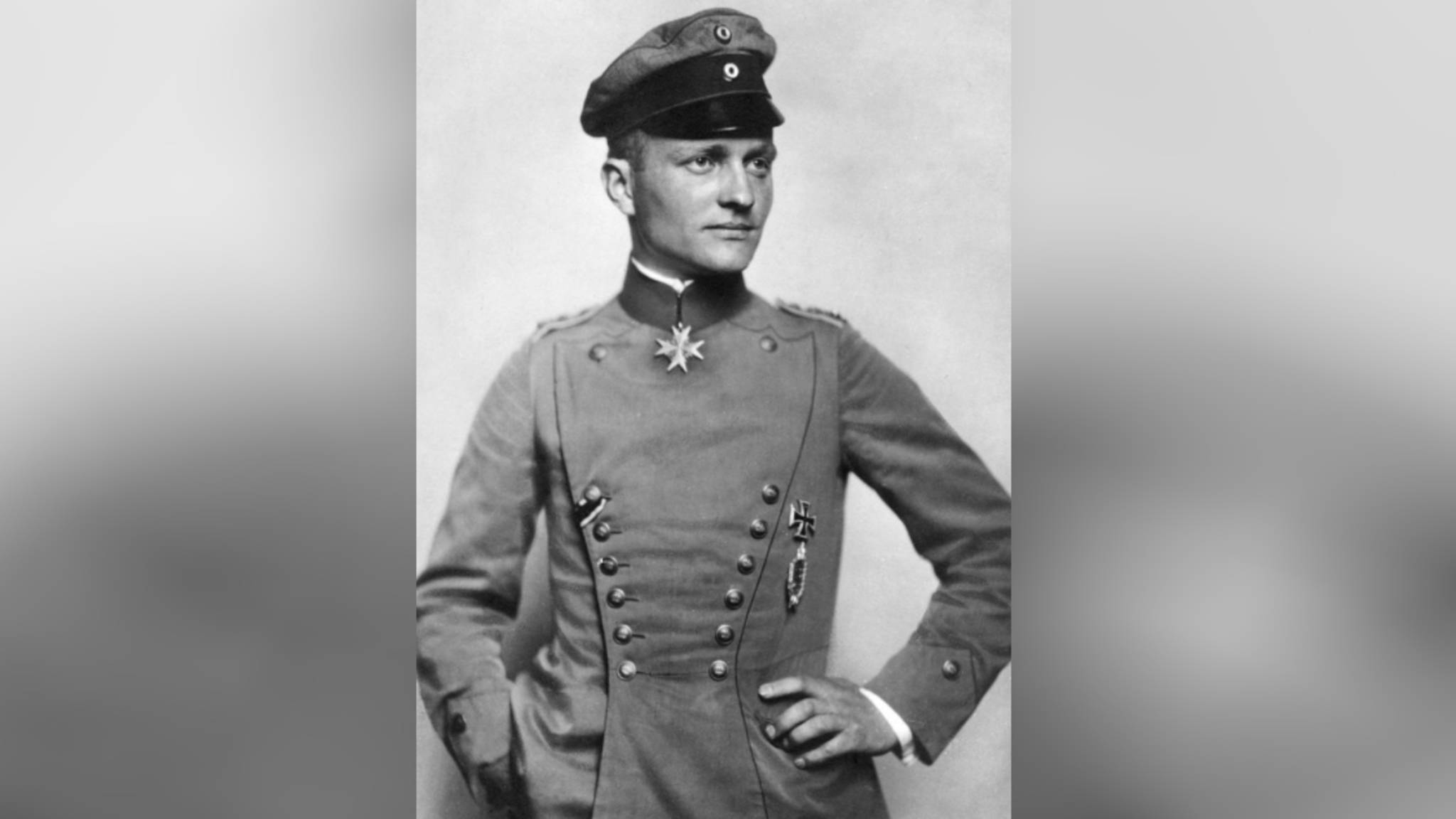 Rode Baron 'onsterfelijk beroemd' in vliegtuig van vriend Fokker | NOS