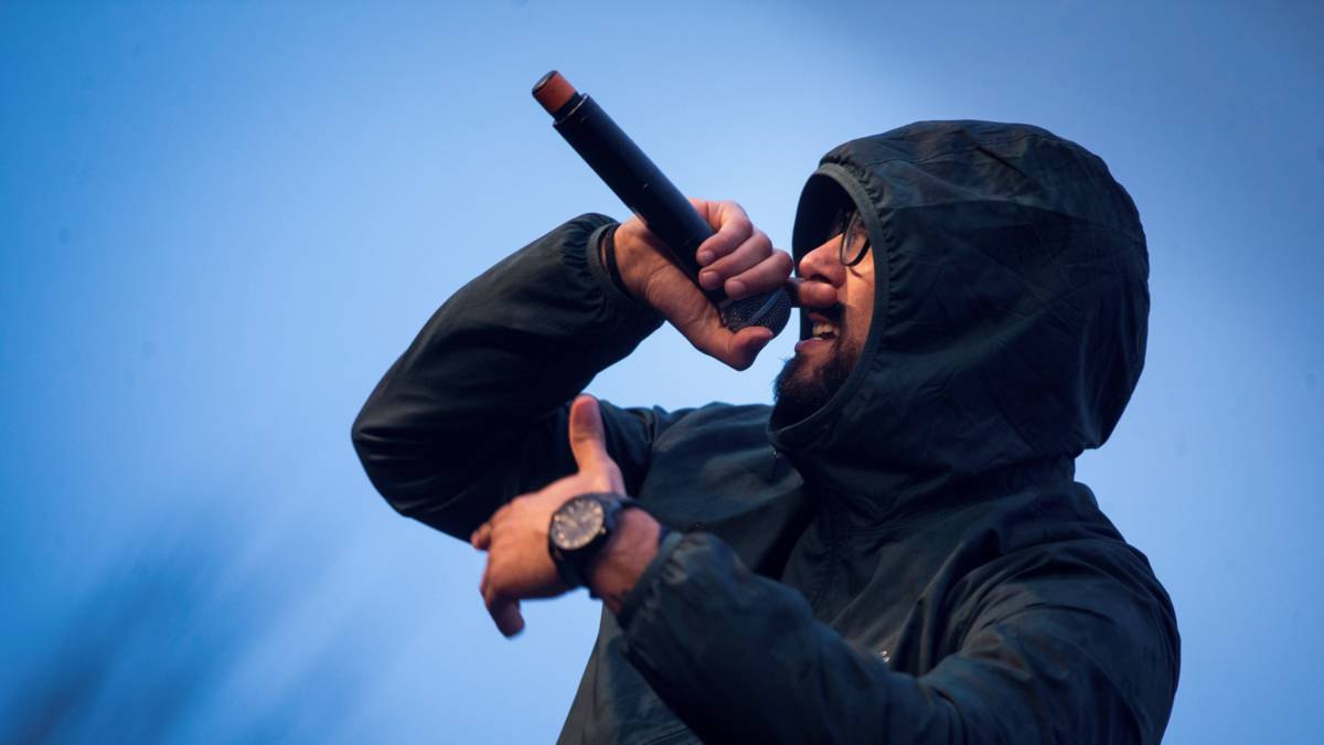 Veroordeelde Spaanse rapper slaat op de vlucht voor 'fascistische staat'