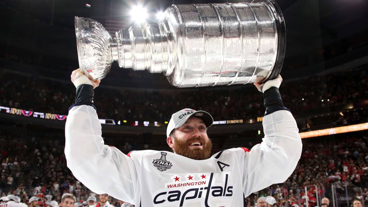 Capitals verlossen Washington met Stanley Cup van sportief trauma