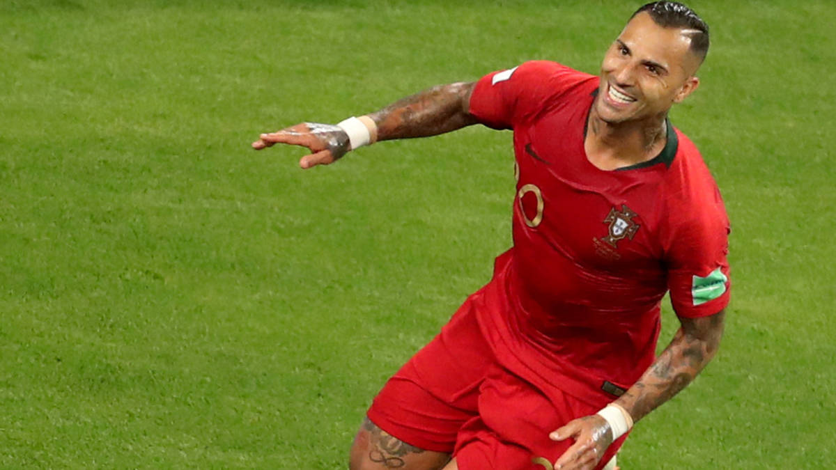 Quaresma met zijn specialiteit: buitenkantje rechts