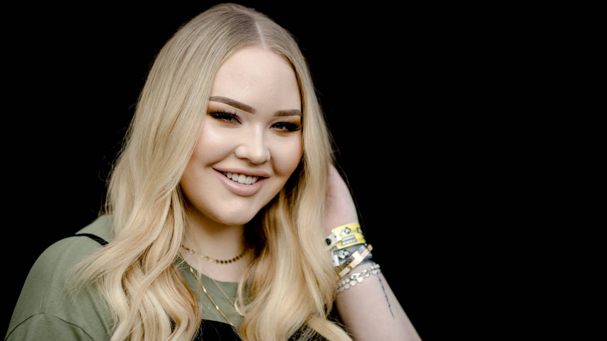 Oproep: Wat wil jij weten van NikkieTutorials?