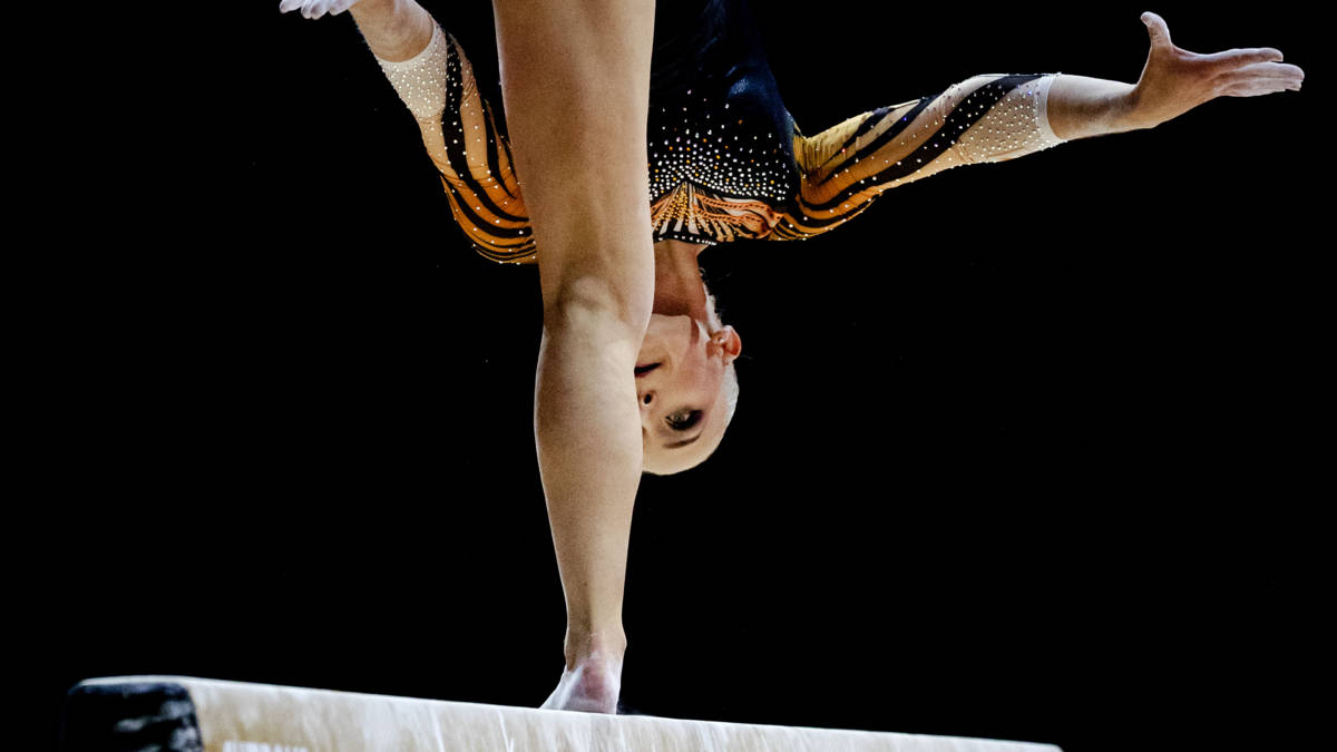 Wevers naar finale op balk: 'De druk is hoog'