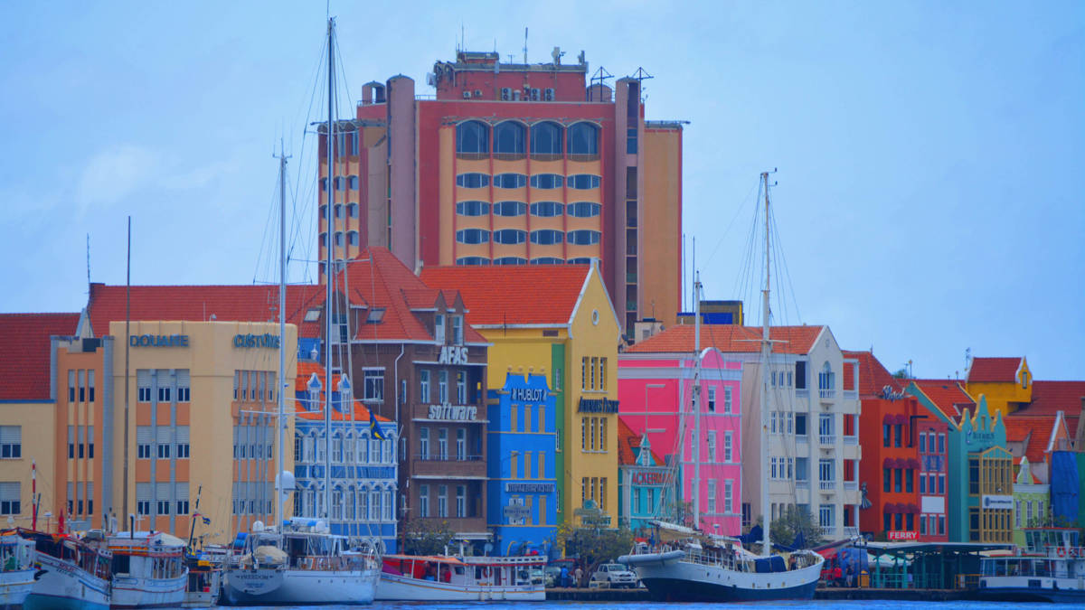 Curaçaose economie fors in de min, aanwijzing Den Haag verwacht