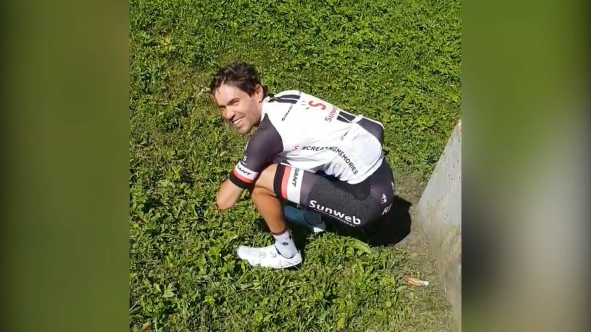 Tom Dumoulin Oefent Nog Even Met Poepen Langs De Weg 1413