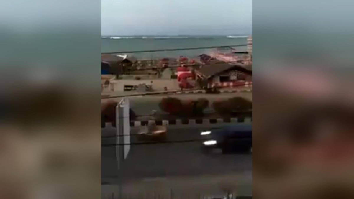 'Tsunami, tsunami er komt een tsunami'