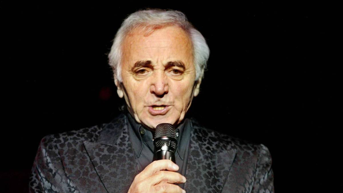 Aznavour: de chansonnier die altijd maar doorging, 70 jaar lang