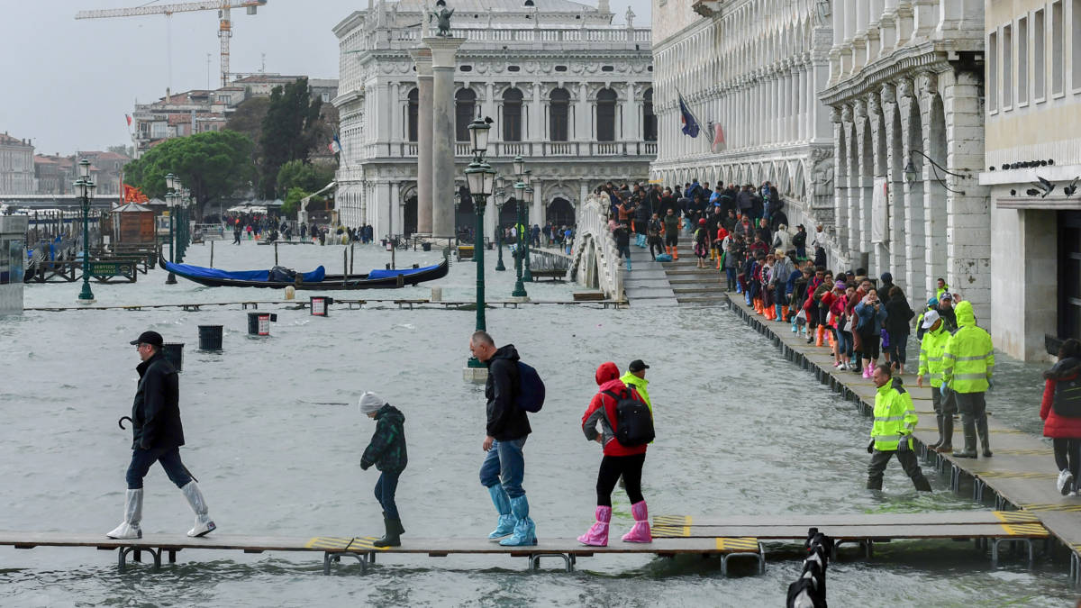 Beroemde stad Venetië staat onder water