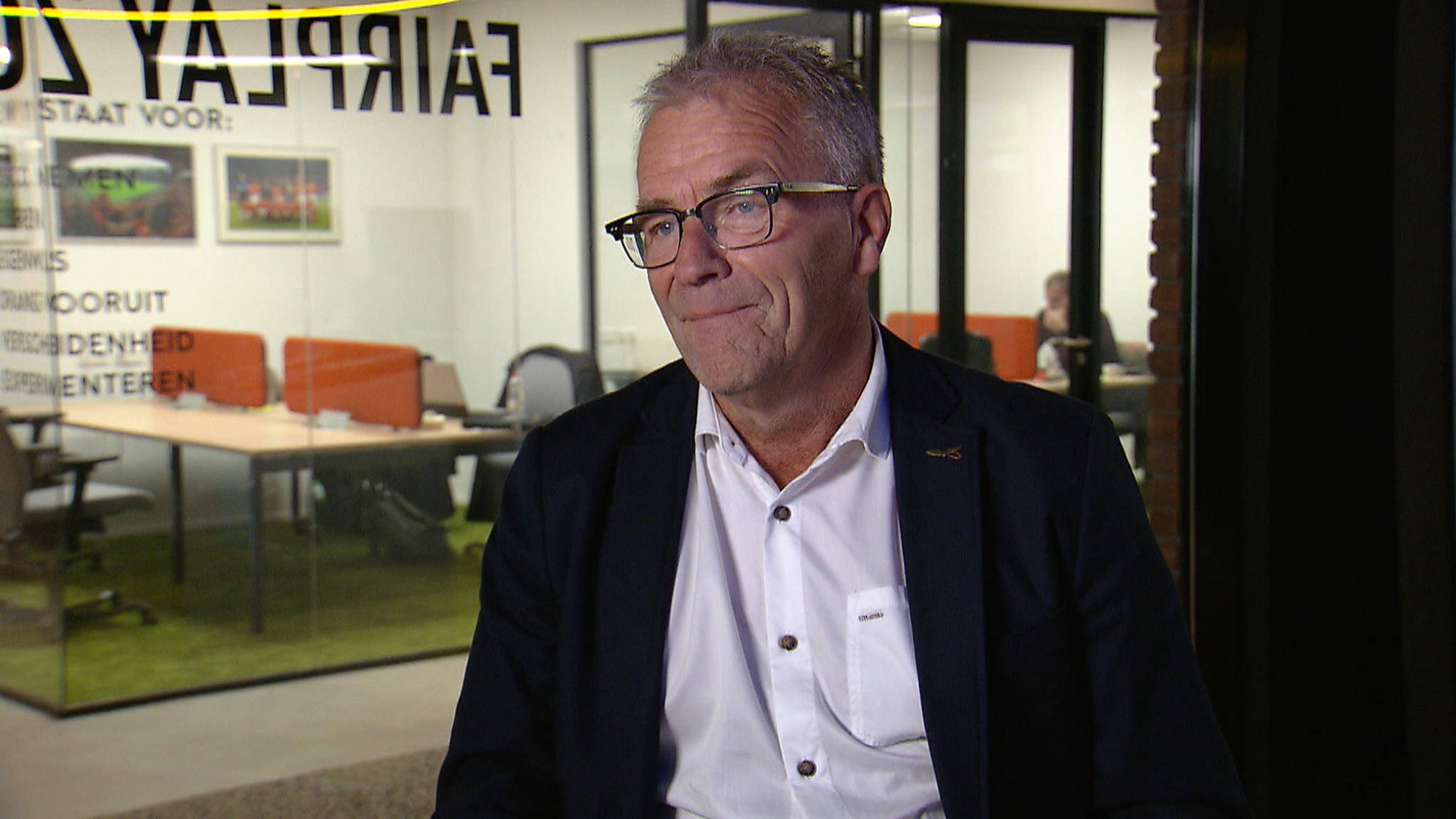 Gudde is niet bang voor wrijving en is blij met relatieve rust | NOS