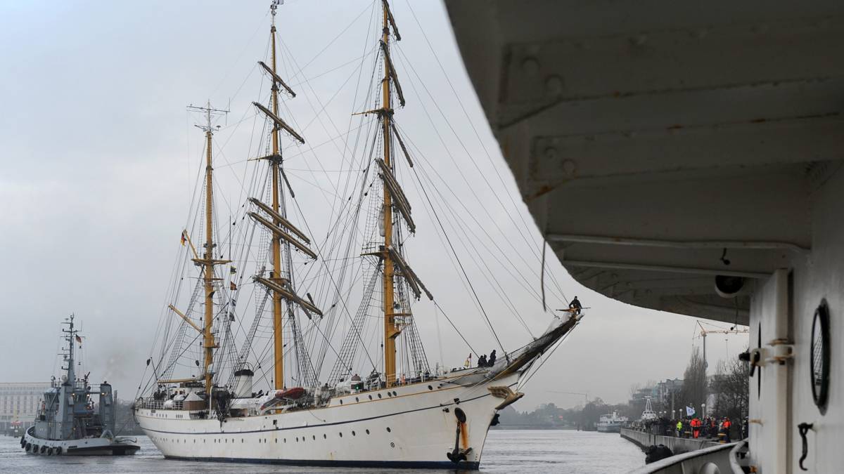 Renovatie Duits schip 135 miljoen duurder dan gedacht, minister in ...