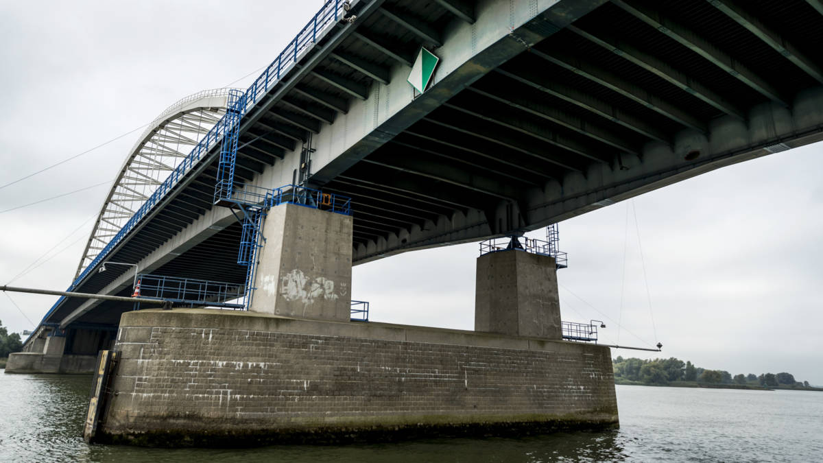 'Merwedebrug was bijna ingestort, Nederland aan ramp ontsnapt'