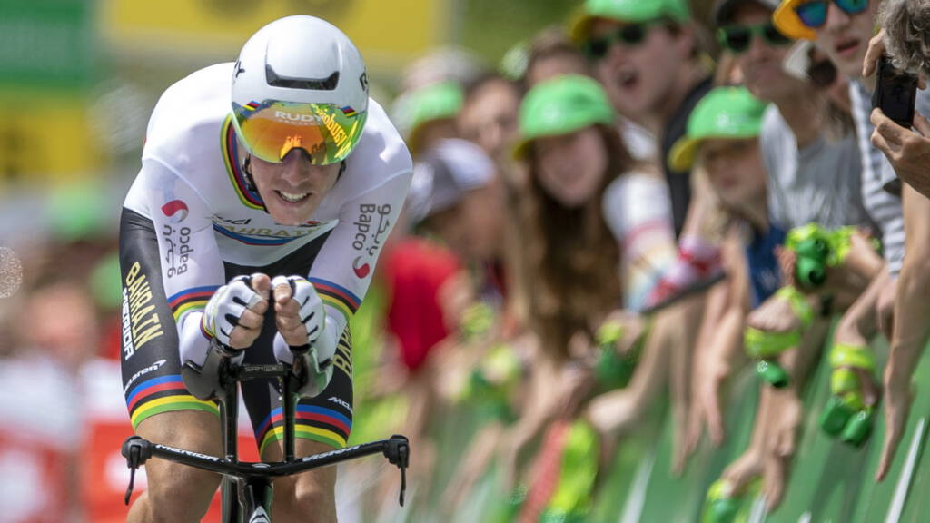 Wereldkampioen tijdrijden Dennis wint openingstijdrit Zwitserland