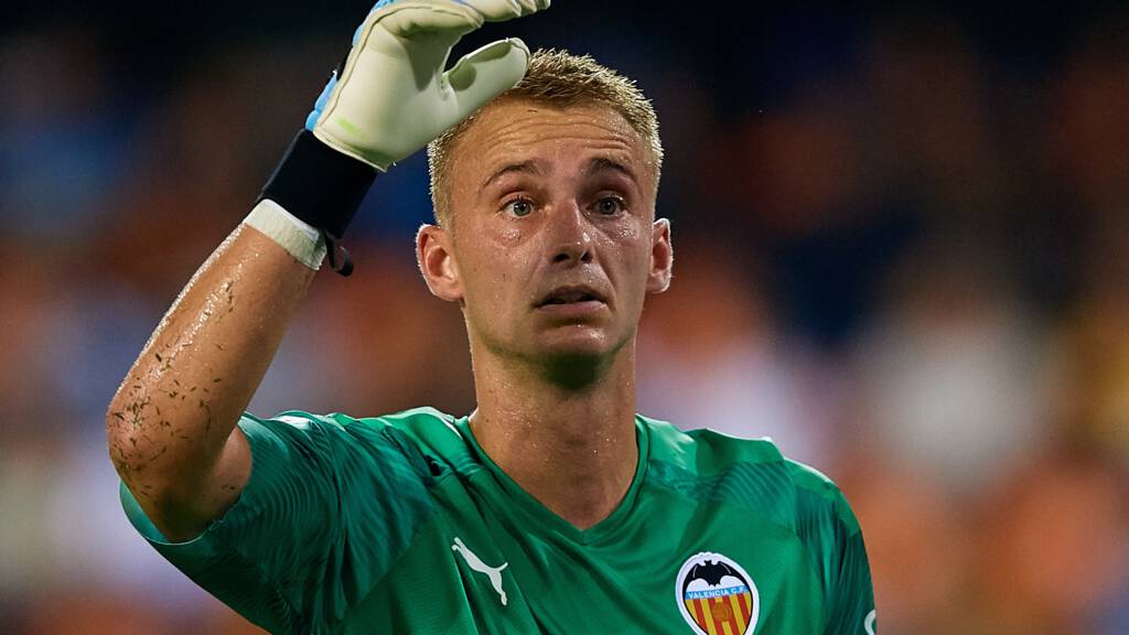 Debuut Cillessen verpest door late penalty; oude garde Real Madrid vermaakt