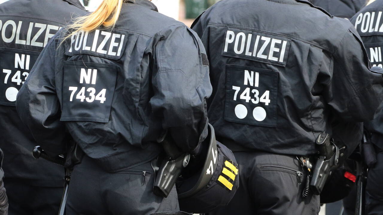 Duitsland verbiedt neonazi-organisatie Combat 18 | NOS