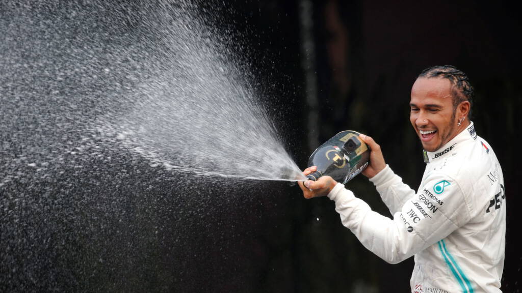 Zesde wereldtitel Hamilton, Bottas wint in Amerika, Verstappen derde