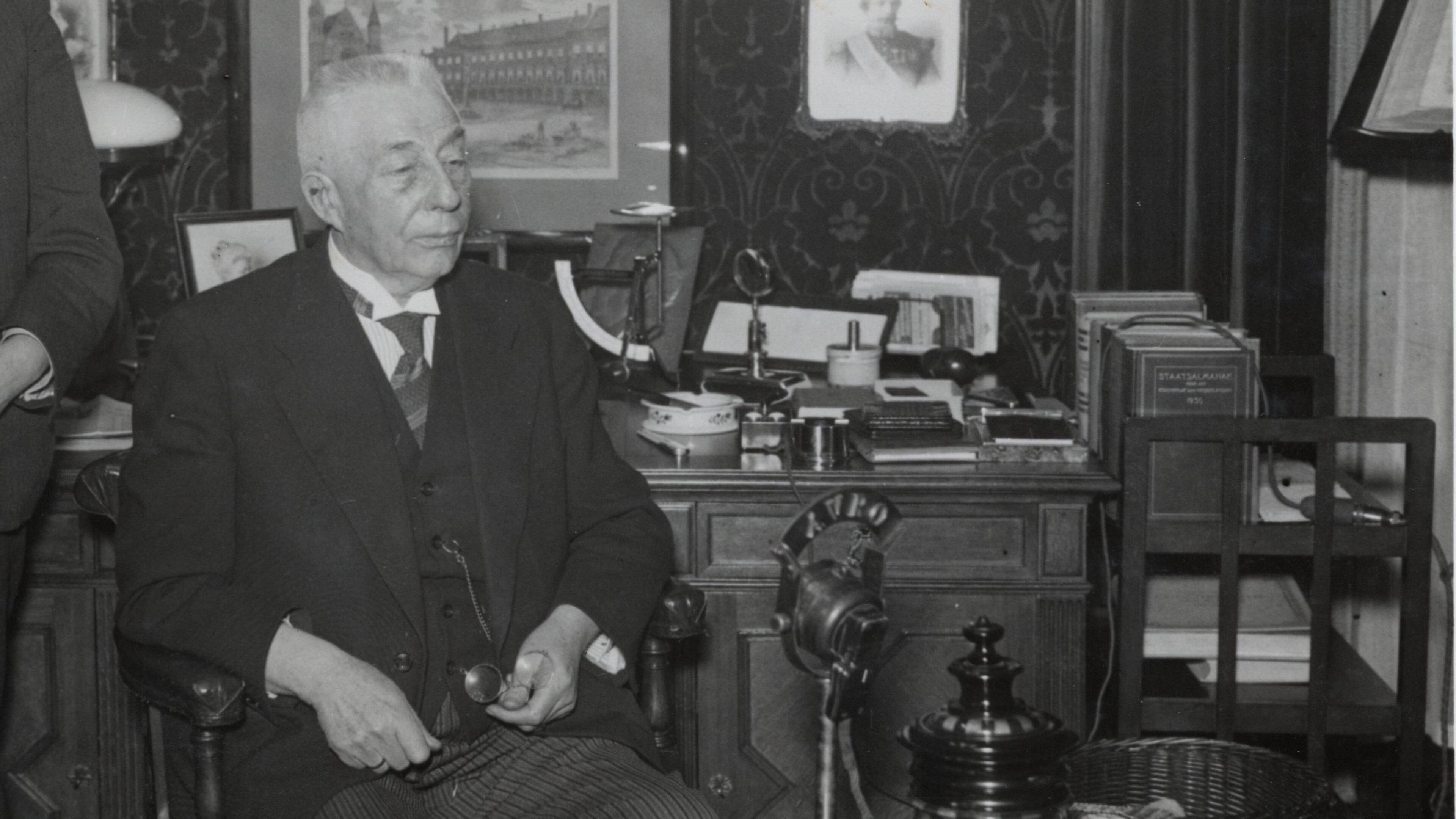 het bevrijdingsjaar | Oud-premier Colijn in ballingschap overleden | NOS