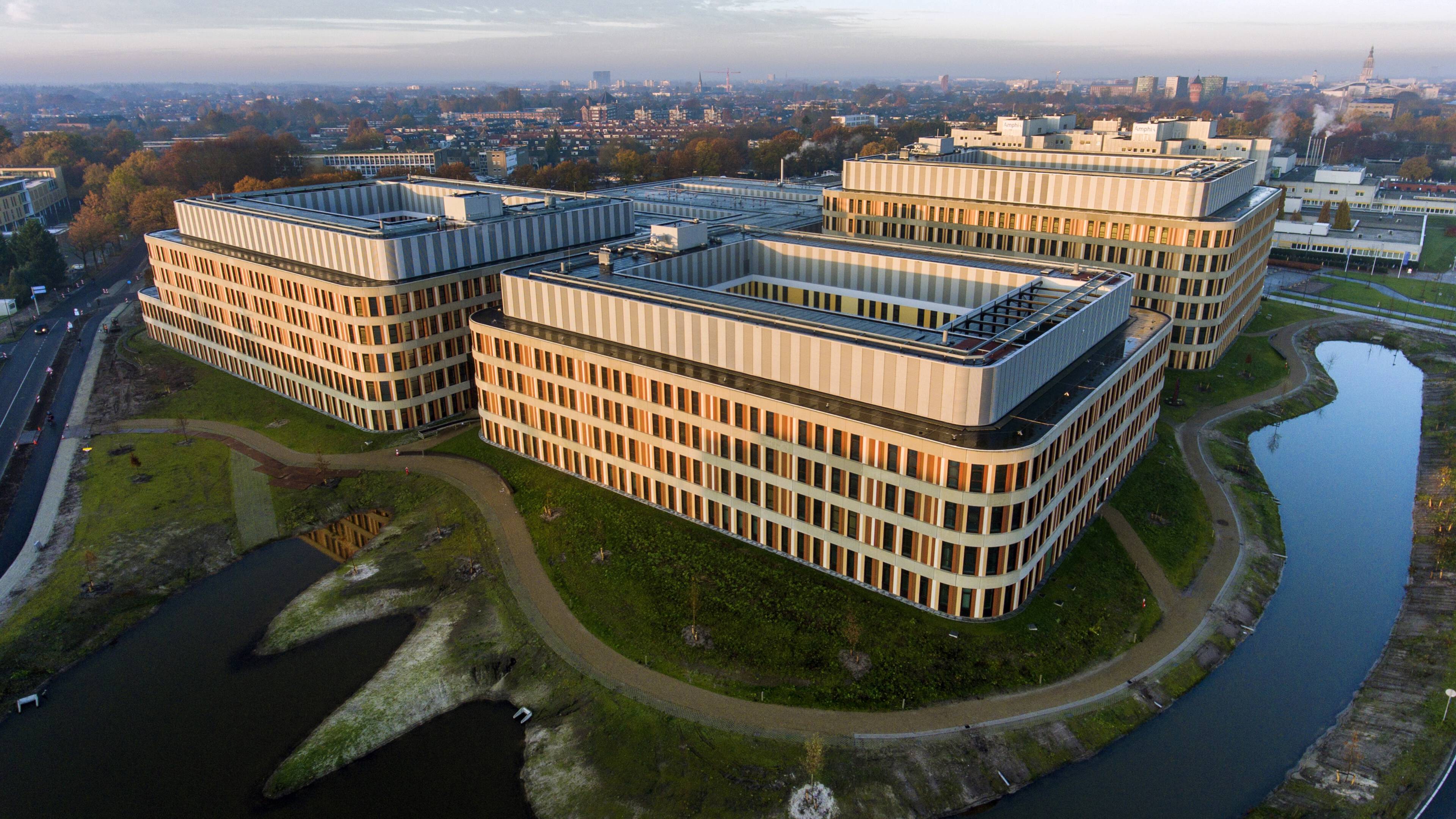 Amphia-ziekenhuis verhuist: 4x per uur een vrachtwagen met patiënten | NOS