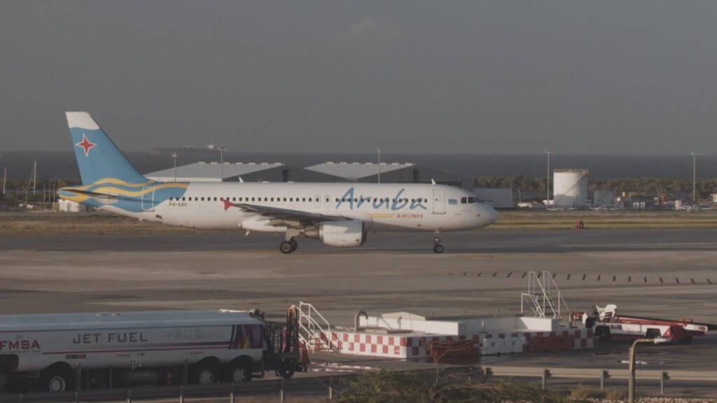 Wie trekt er aan de touwtjes bij Aruba Airlines?