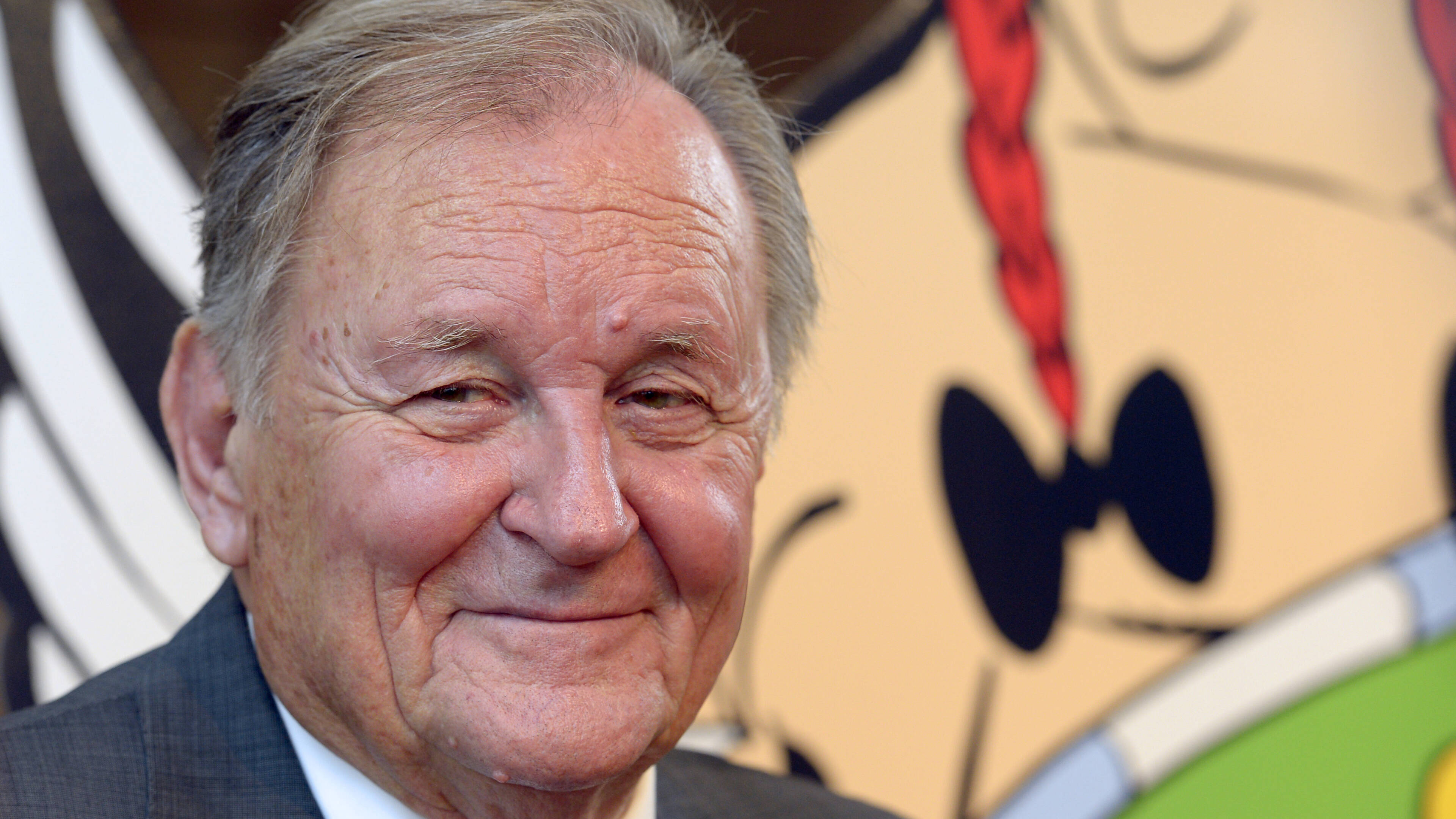 Asterix-maker Uderzo (92) overleden | NOS