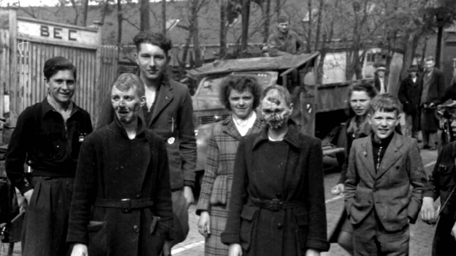het bevrijdingsjaar | Geen echte bijltjesdag, wél mishandelingen en ...