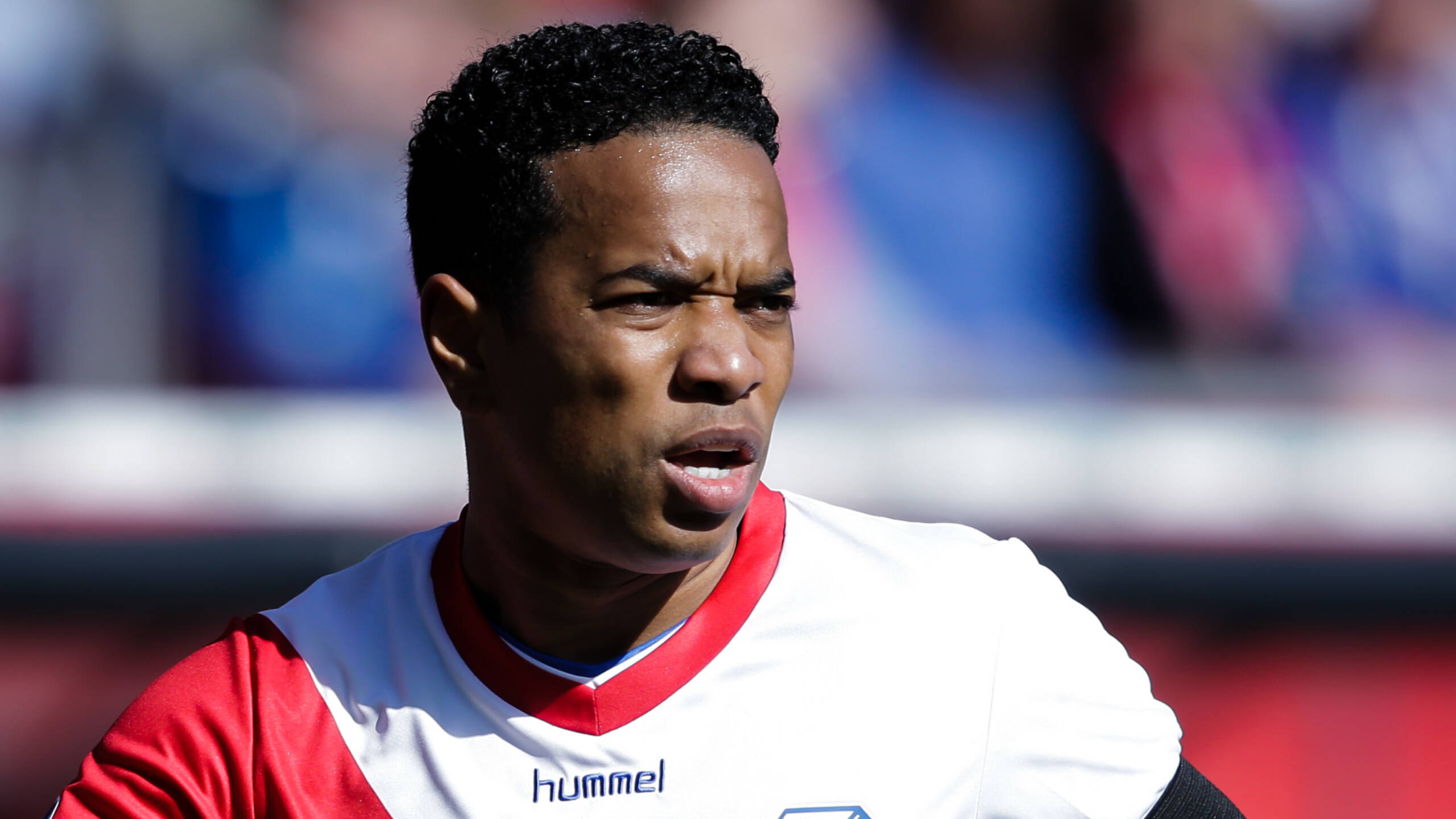 Weer schrikt Emanuelson van racisme: 'Mensen hebben er nu genoeg van' | NOS