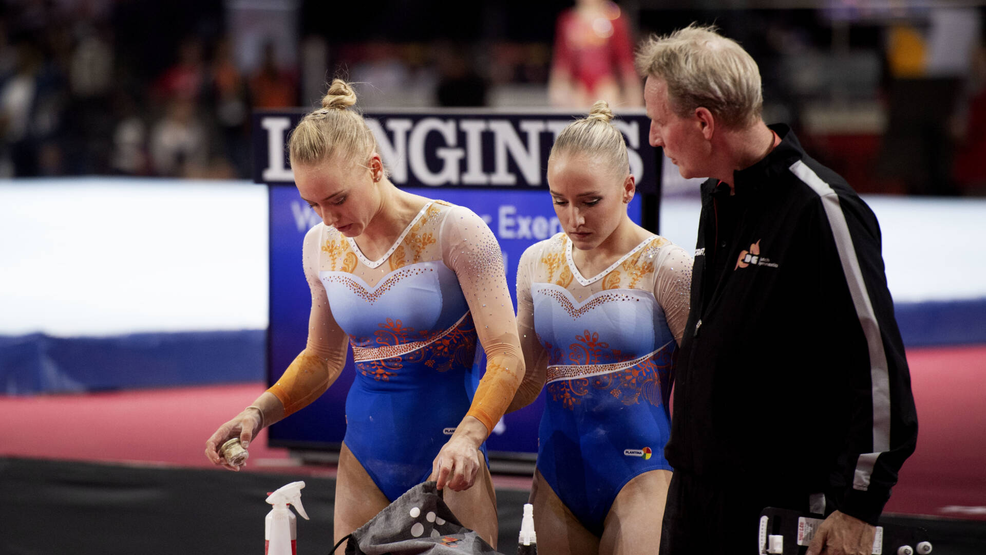 Oud-turnsters verbijsterd over handelwijze KNGU: 'Trap na voor slachtoffers' | NOS