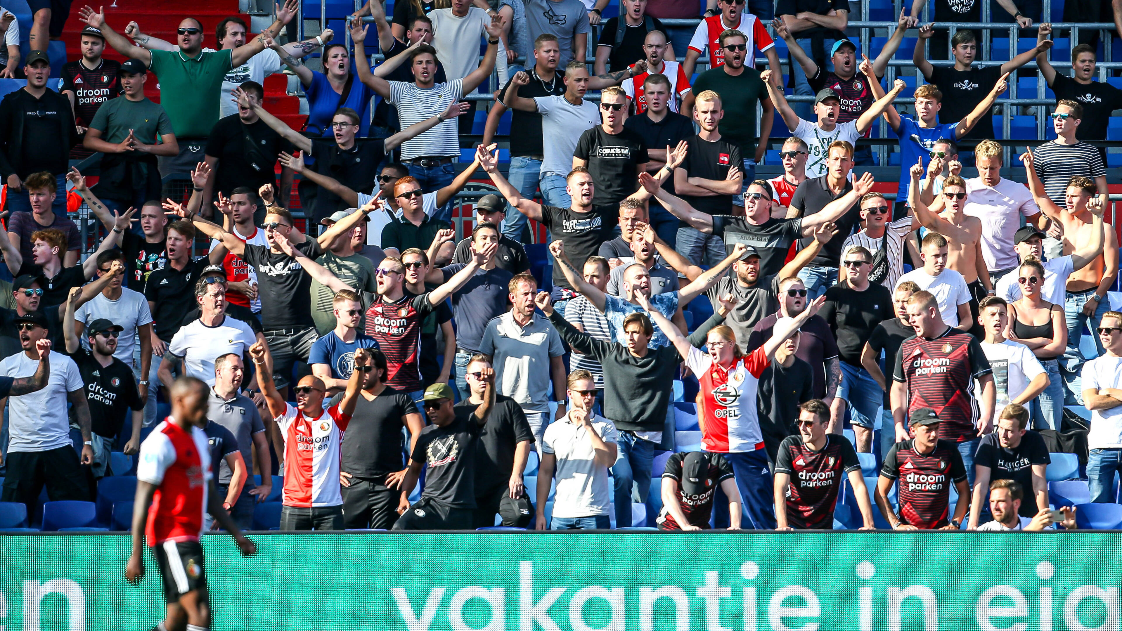 Juichende Voetbalfans De Tien Typische Oranje Fans: Welke Ben Jij?
