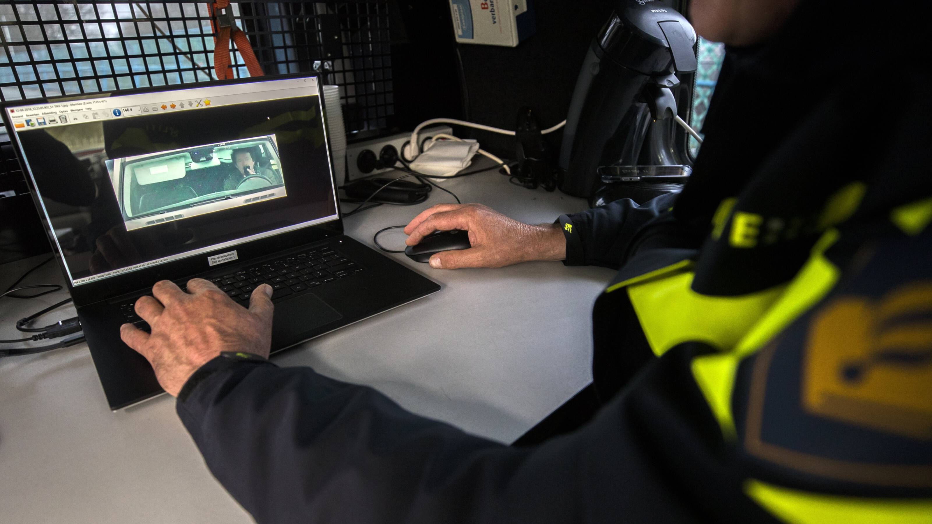 Storingen bij politienummers gevolg van 'instabiele ict bij politie' | NOS