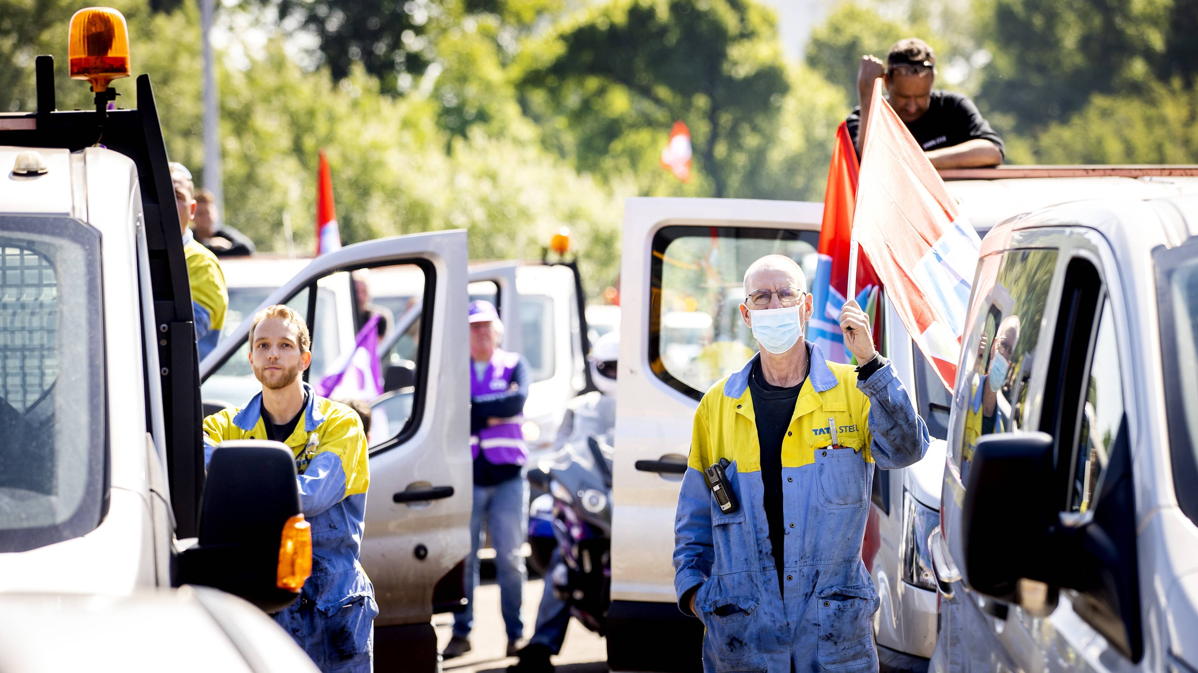 Shell, Bam, Tata en KLM schrappen duizenden banen, meer reorganisaties ...