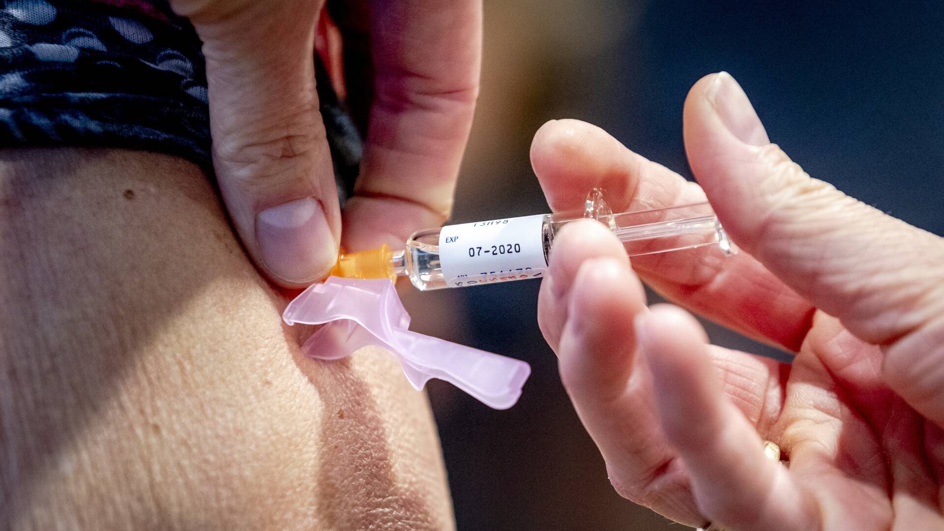 Waarom is de griepprik nu zo populair? | NOS