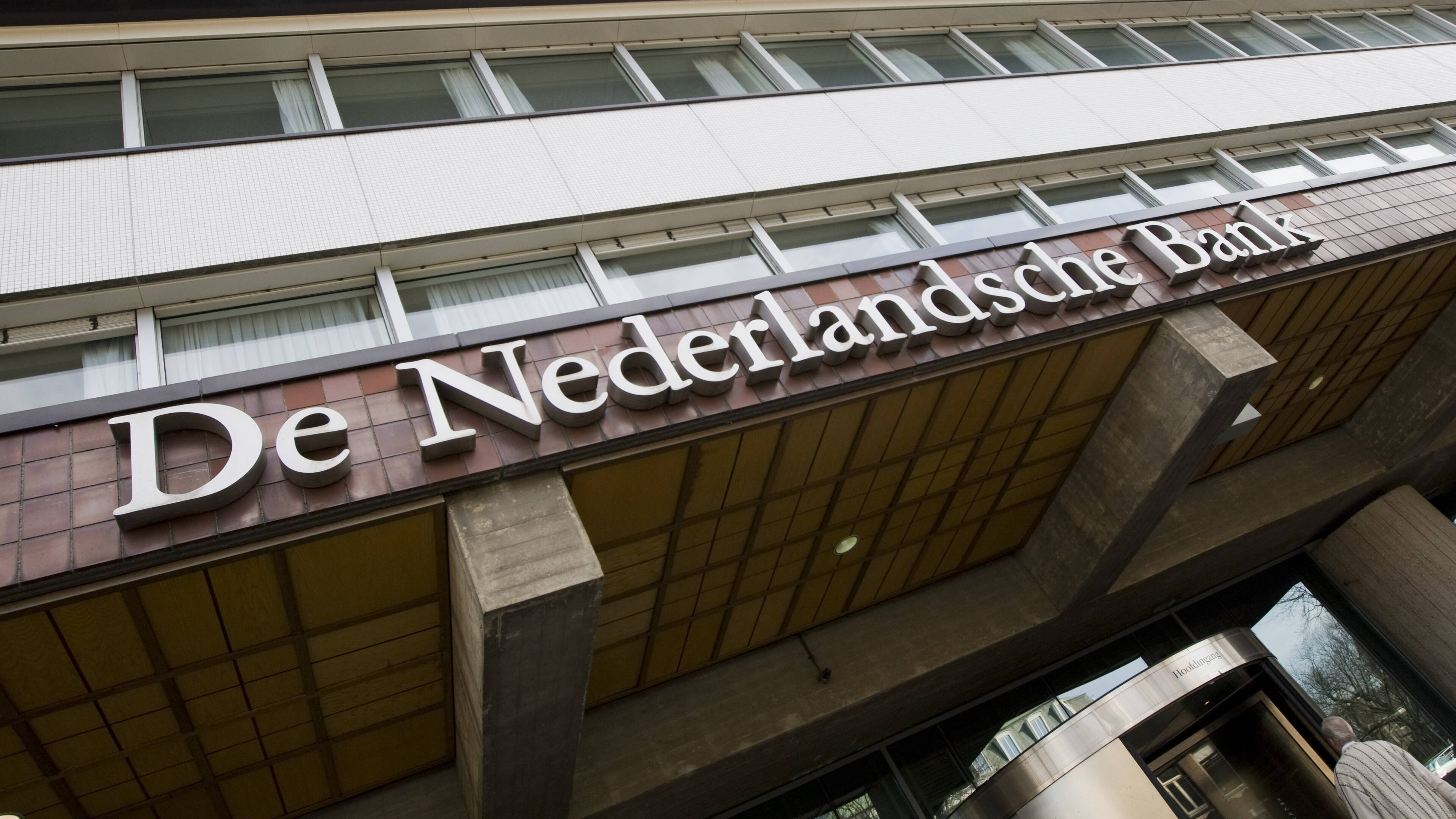 Nederlandse banken scoren goed in Europese stresstest | NOS